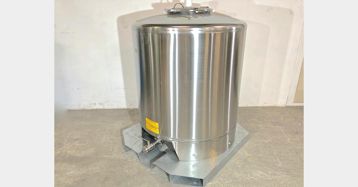 304 stainless steel tank - Palletisable SBP1000 - 9,9 HL 006214