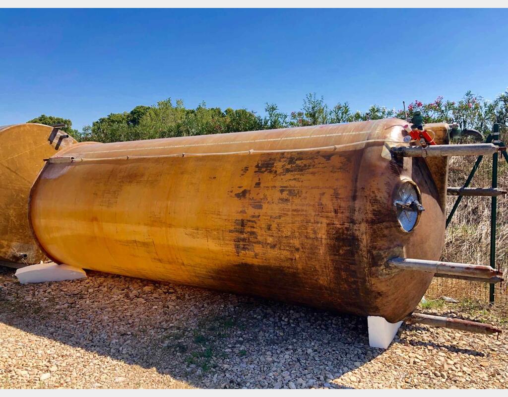 Fiberglass storage tank - Flat bottom on raft - Used product