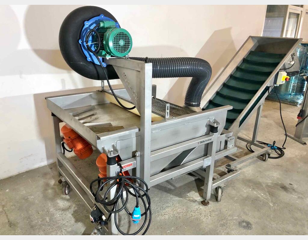 The vibrating sorting table a harvest reception equipment | ARSILAC